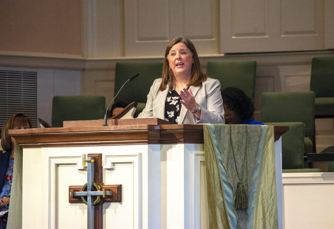 Baptists poised to ban female pastors | News, Sports, Jobs - Altoona Mirror